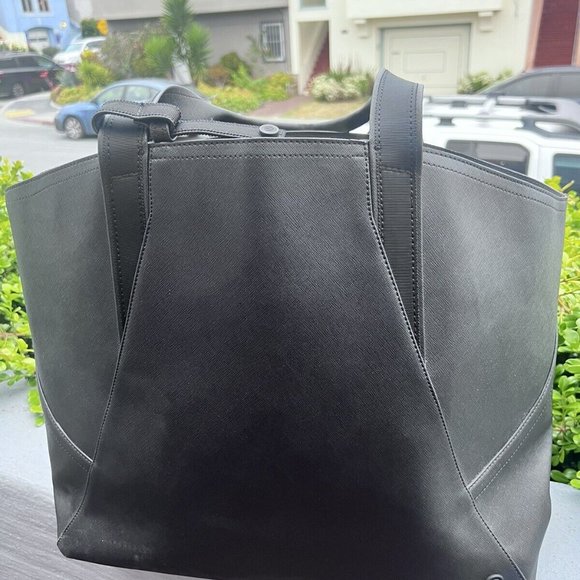 lululemon athletica | Bags | Lululemon 26l Black All Day Large Tote Bag ...
